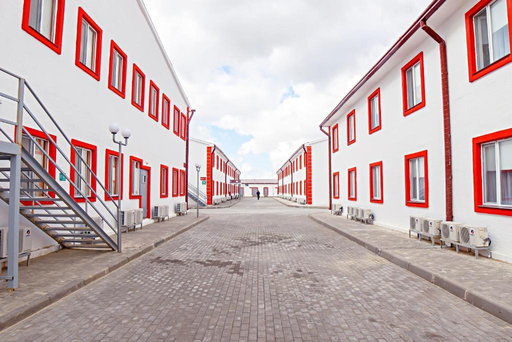 Hotel New Tengiz Camp (37 guest reviews) Tengiz, Zhylyoi District ...