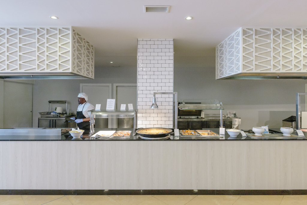 Hotel Aluasun Torrenova 4* rates from $202 (18 guest reviews) Palmanova ...