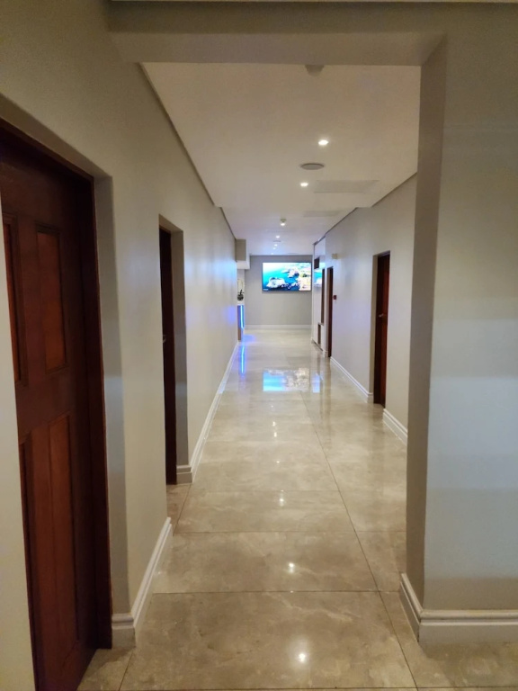 12 Oceans Hotel and Conference Centre 3* rates from $88 (37 guest ...