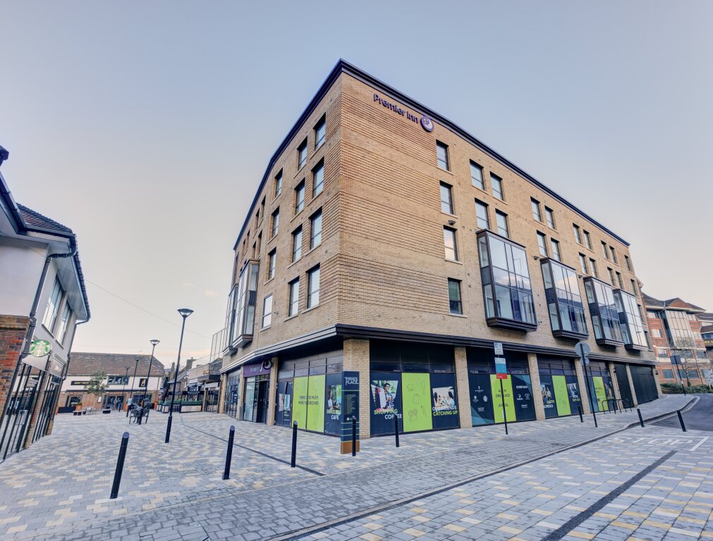 Hotel Premier Inn Horsham Town Centre 3* Horsham, West Sussex. Premier ...