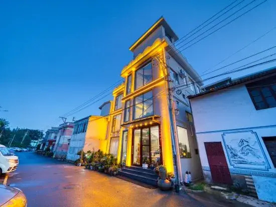 Hotel Anning Zhenxi Hot Spring Homestay Kunming, Yunnan. Reserve el ...