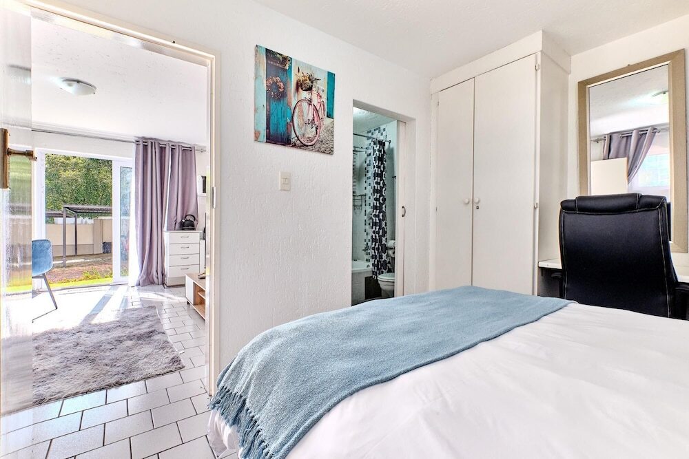 Appartement One Bed Unit in Prime Sandton- 2139 Sandton, Randburg ...